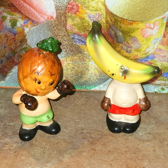 Napco | Dining | Napco Anthropomorphic 956 Fruit Boxers S Shakers ...